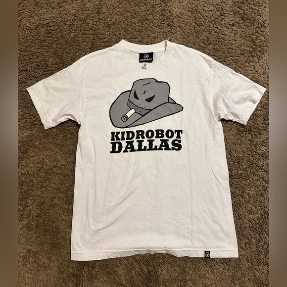 Nike | Shirts | Vintage Kidrobot Dallas Shirt 0s Size Medium | Poshmark